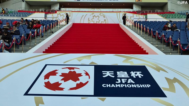 52 best Twitter u/jfa_tennouhai images on Pholder | 祝️優勝おめでとう\n#天皇杯 98回大会で優勝した #浦和レッズ の #興梠慎三 選手 ...