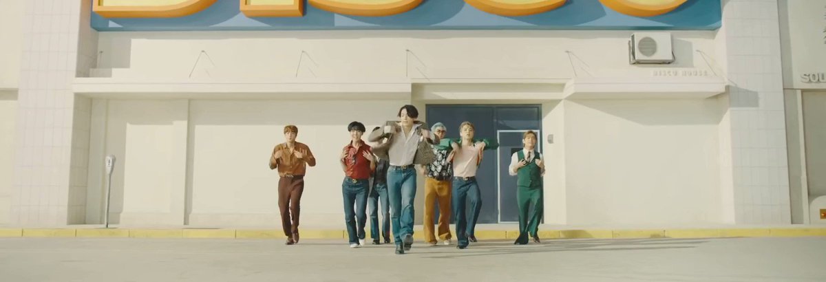 kayๆ on Twitter: "RT @BTSChartsDailyx: 📊| After 2 years of release, #BTS_Dynamite has re-peaked ...