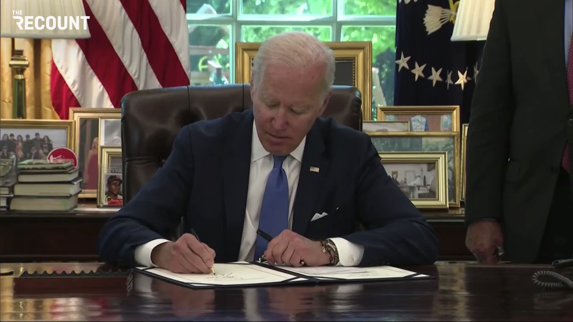The Recount On Twitter President Biden Signs The “ukraine Democracy