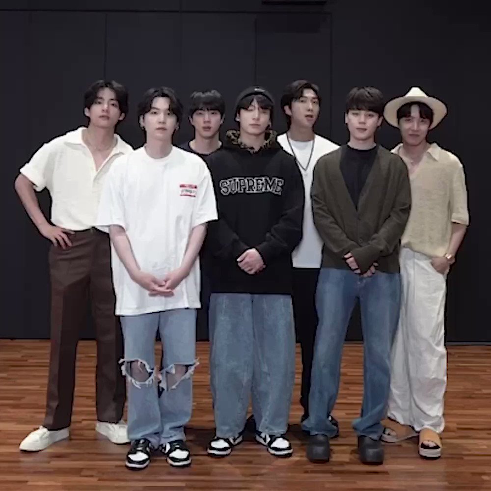 BTS Charts on Twitter: "RT @AppleMusic: #BTSARMY, cheers to the past, present, and future. 💜 ...