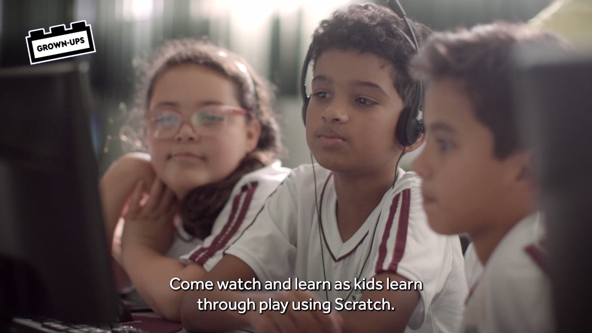 LEGO on Twitter: "Bricks aren’t the only way to build, get creative and learn through play! That ...