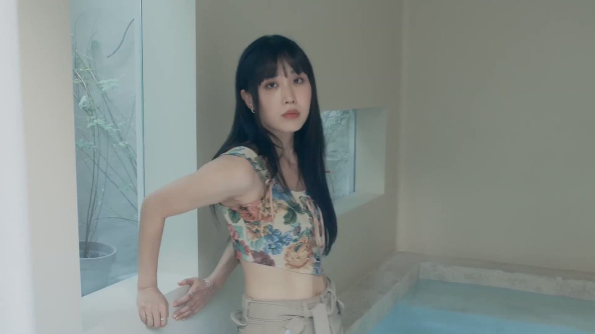 BAMSOOSUNG has released her single ‘Swimming In Stars’ nugu promoter @nugupromoter