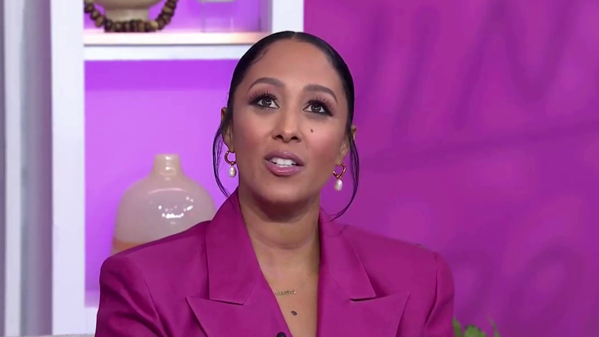 E News On Twitter Sisters Through It All ️ Tamera Mowry Shows