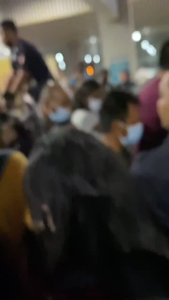 Mothership.sg on Twitter: "Causeway super packed with people going to M'sia from S'pore for ...