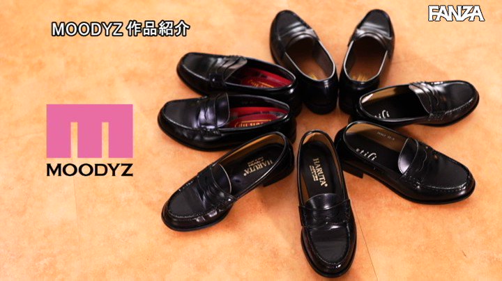 🉐moodyzキャンペーン30%off第2弾🉐 聖水ハーレム 美少女4人におしっこビチャビチャかけられ何度も射精させられたい! 月乃ルナ 百瀬