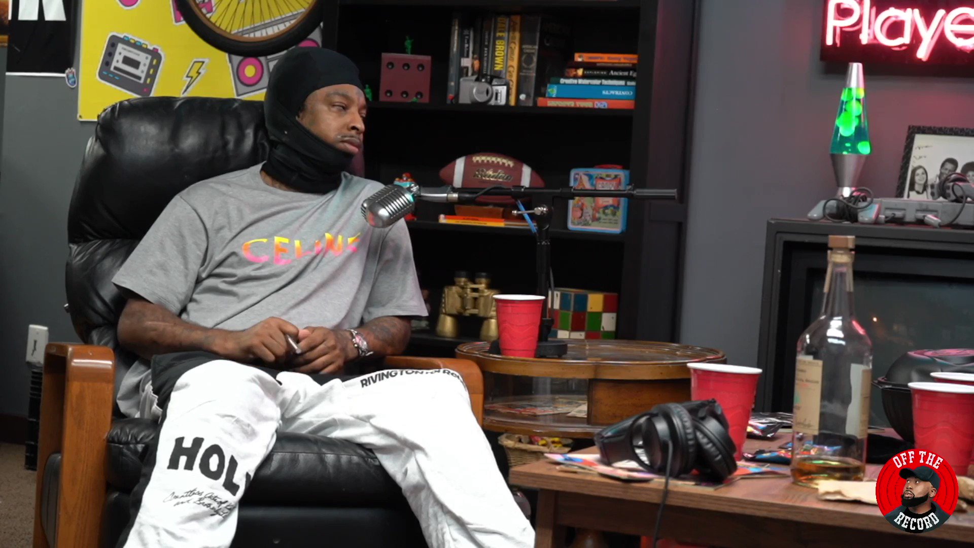 DJ Akademiks on Twitter: "21 Savage says him and Drake thought about pushing back "Her Loss ...