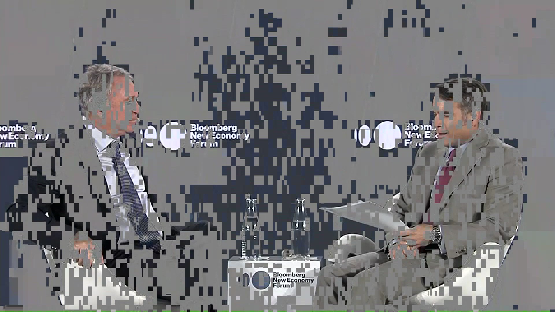 @N59515171/Bloomberg TV / Twitter