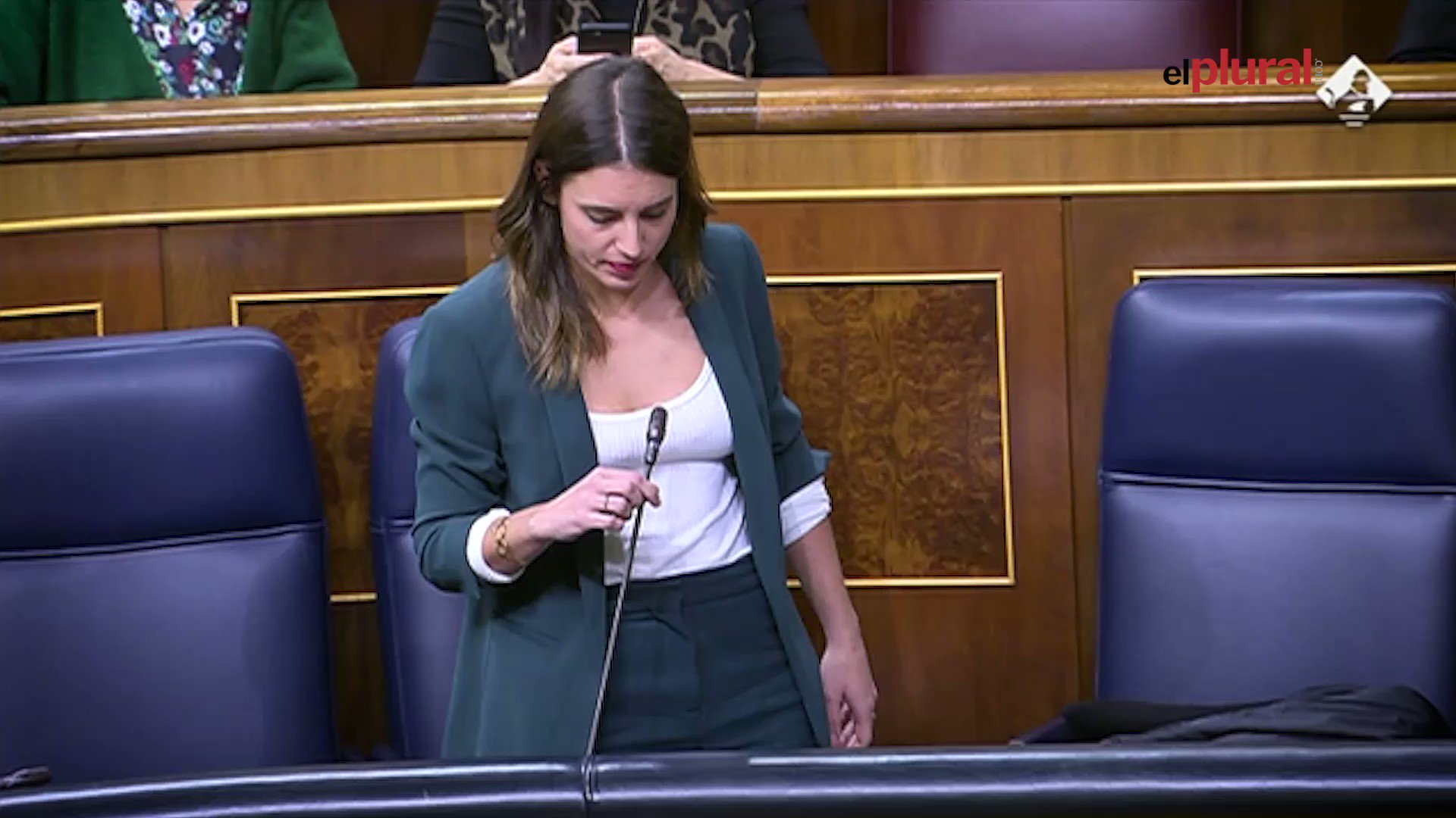 el-plural-on-twitter-irene-montero-emocionada-al-ser-aplaudida-por