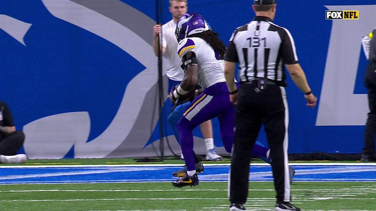 NFL on Twitter: "Dalvin Cookin’ 🧑‍🍳 📺: #MINvsDET on FOX 📱: Stream on NFL+ http://bit.ly/3BkqYef"
