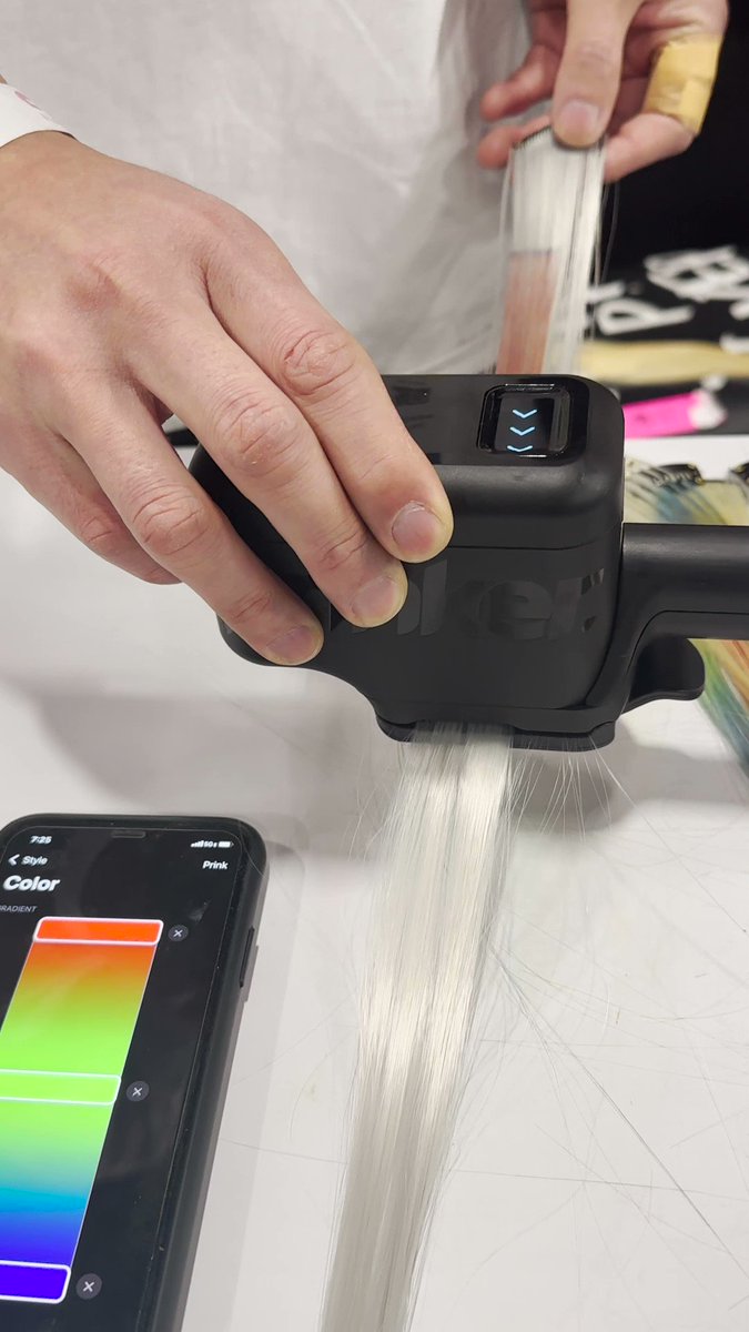 CNET on Twitter: "This device can print color onto your hair. #CES2022"