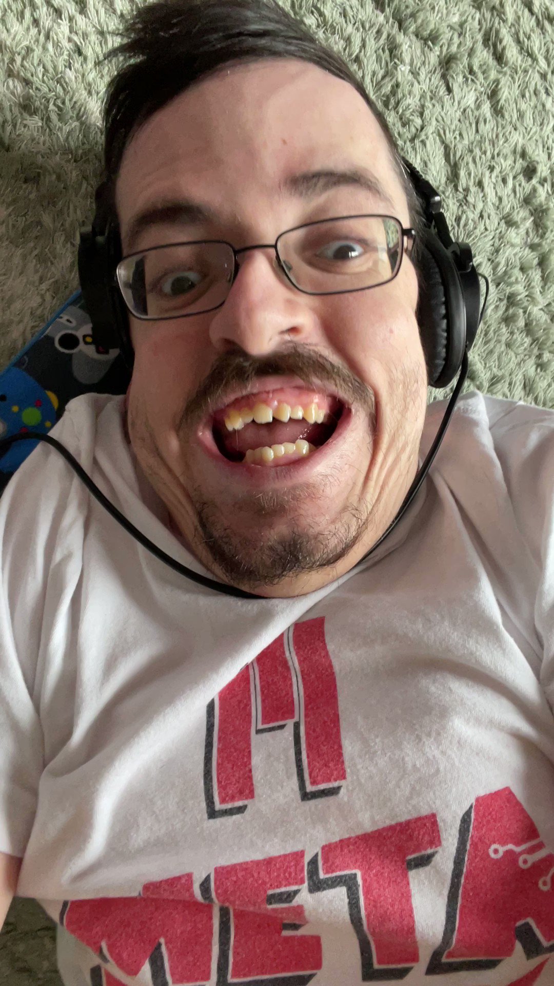 META PCs on Twitter: "Okay but how many fan is too many fan? https://t.co/j523XoNaNP" / Twitter