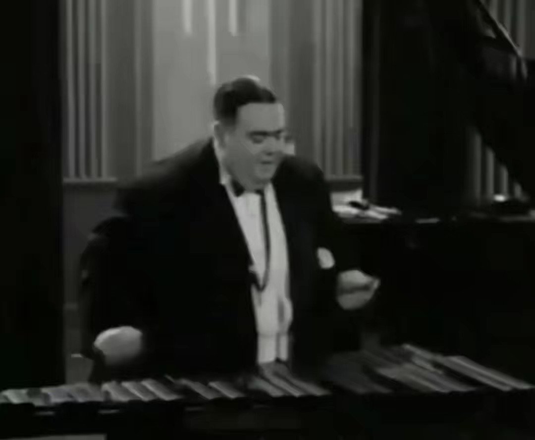 Historic Vids on Twitter: "Teddy Brown playing the xylophone in 1930 https://t.co/qcCE3HIfiY ...