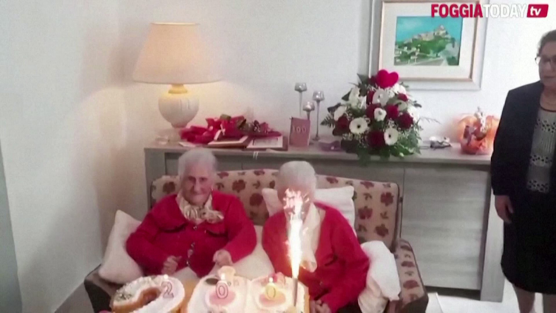 Cnn International On Twitter See How These Centenarian Twins