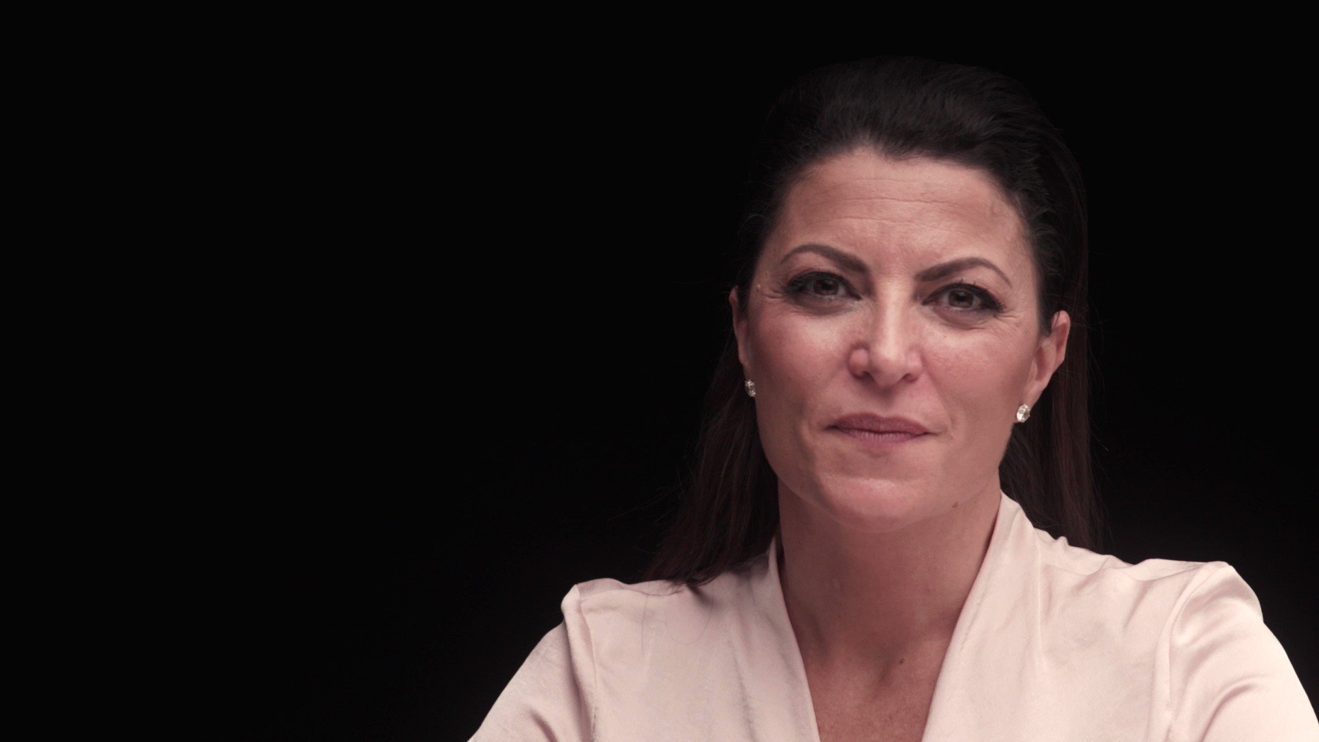 Lo de Évole on Twitter: "Macarena Olona adelanta las preguntas. Domingo (21.25h), las respuestas ...