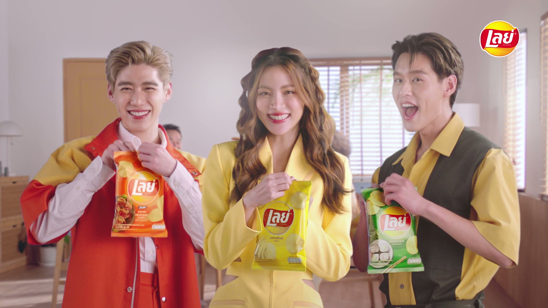 laysthailand on Twitter: "โมเมนต์แห่งความจอย = โมเมนต์ของความอร่อยจากเลย์!! อยากอร่อยแบบจอยๆ ก็ ...