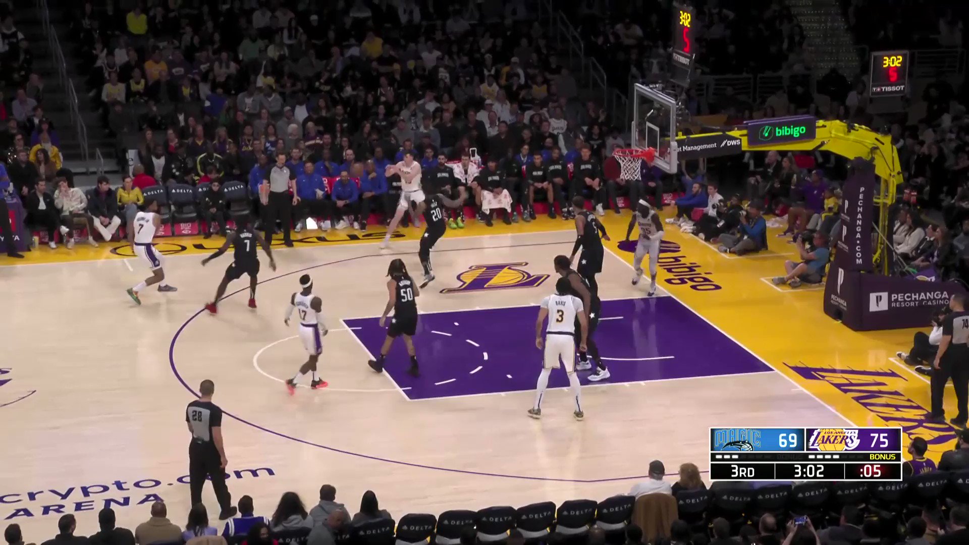 NBA on Twitter: "What a finish by Austin Reaves 🤯 He's got 22 PTS ‼️ Watch live on the NBA App 📺 ...