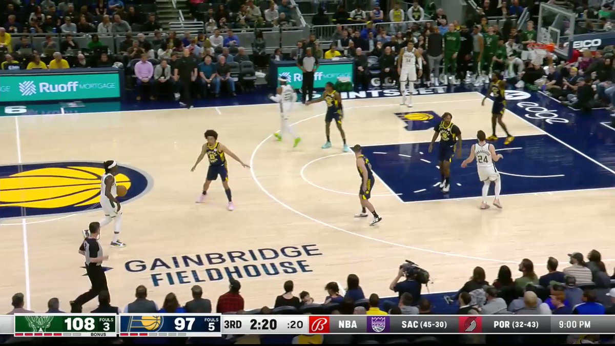 NBA on Twitter: "JRUE HOLIDAY TAKEOVER 😱 CAREER-HIGH 45 POINTS. Watch live on the NBA App 📺 ...