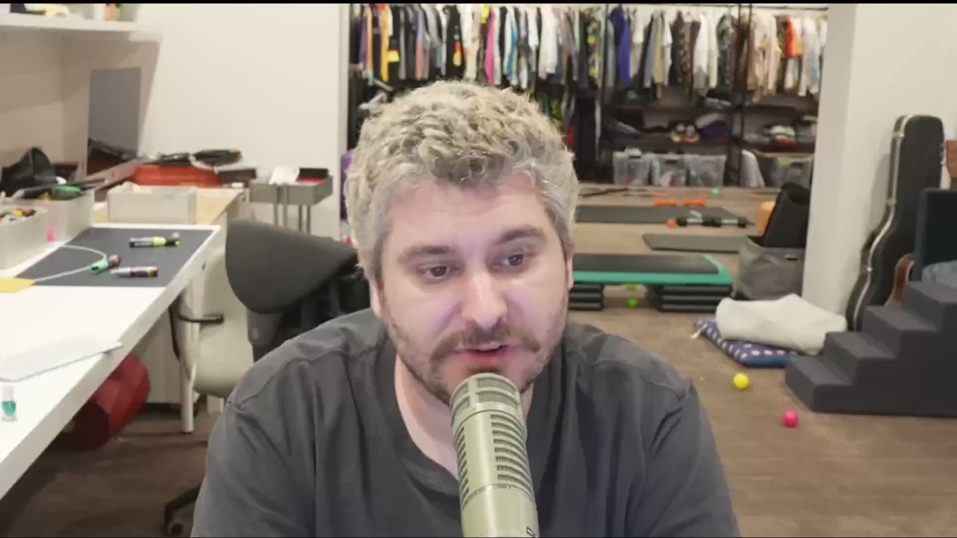 Braso On Twitter Dexerto Tell Him To Lose 50 Pounds And Then Theyll Return It Twitter