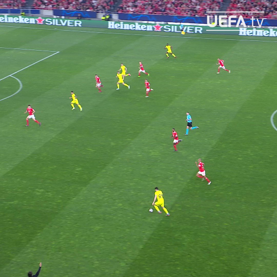 UEFA Champions League on Twitter: "Bastoni 👉 Barella 👉 Breakthrough #UCL"