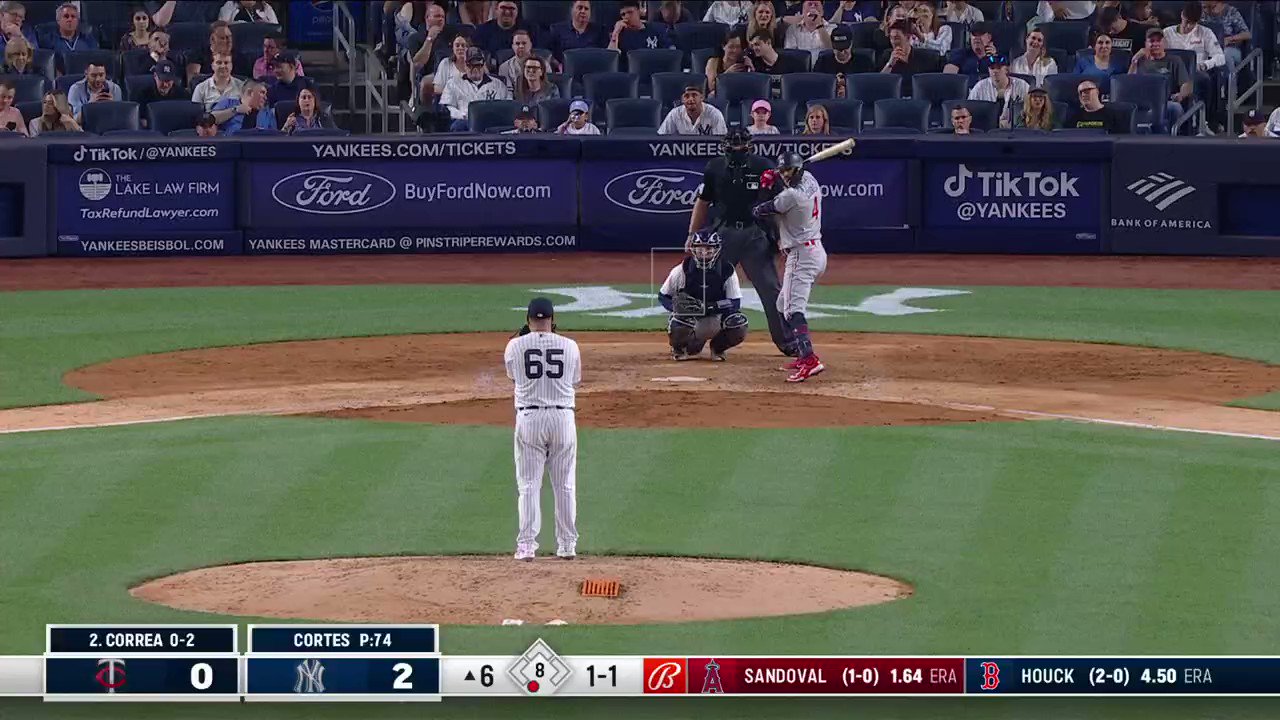 Twins at Yankees / Twitter