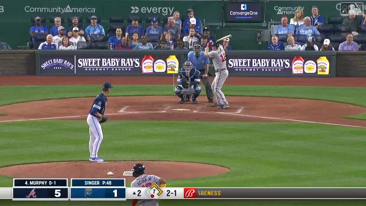Braves at Royals / Twitter