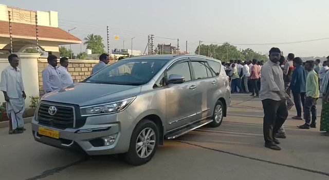 SNV Sudhir on Twitter: "CBI sleuths investigating murder of ex Min YS Vivekananda Reddy arrested ...