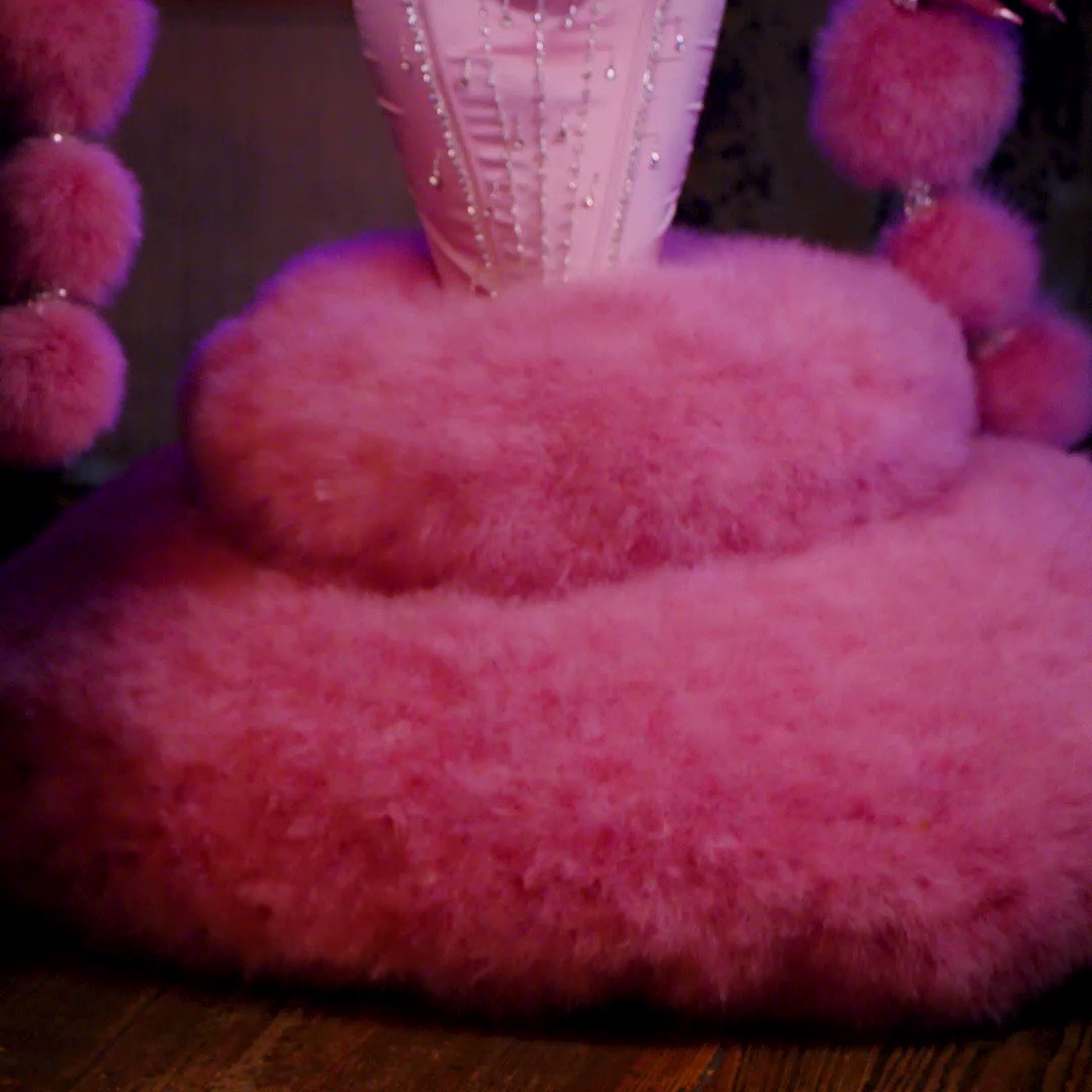 RuPaul s Drag Race On Twitter Oh Wow It s jimbodragclown s Special rupaul-s-drag-race-on-twitter-oh-wow-it-s-jimbodragclown-s-special