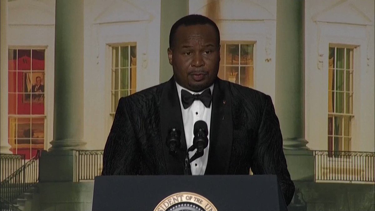 Lekland Palmer on Twitter: "RT @nowthisnews: Roy Wood Jr. roasts Republican Rep. George Santos ...
