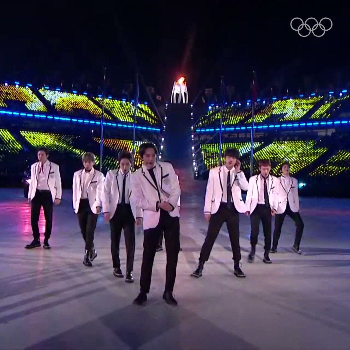 ㅡ png ´ㅅ` on Twitter: "RT @Olympics: Ready to groove?🕺 Throwback to the PyeongChang 2018 Closing ...
