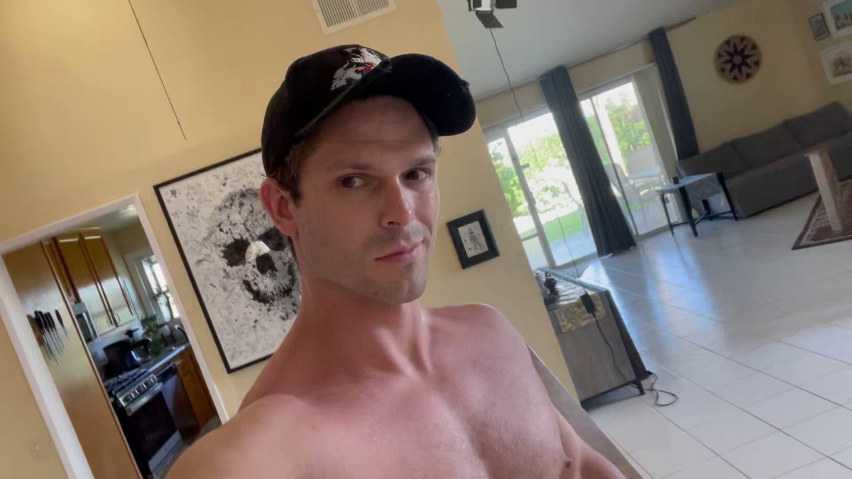 Devin Franco on Twitter: "I love being caged up and plugged up"