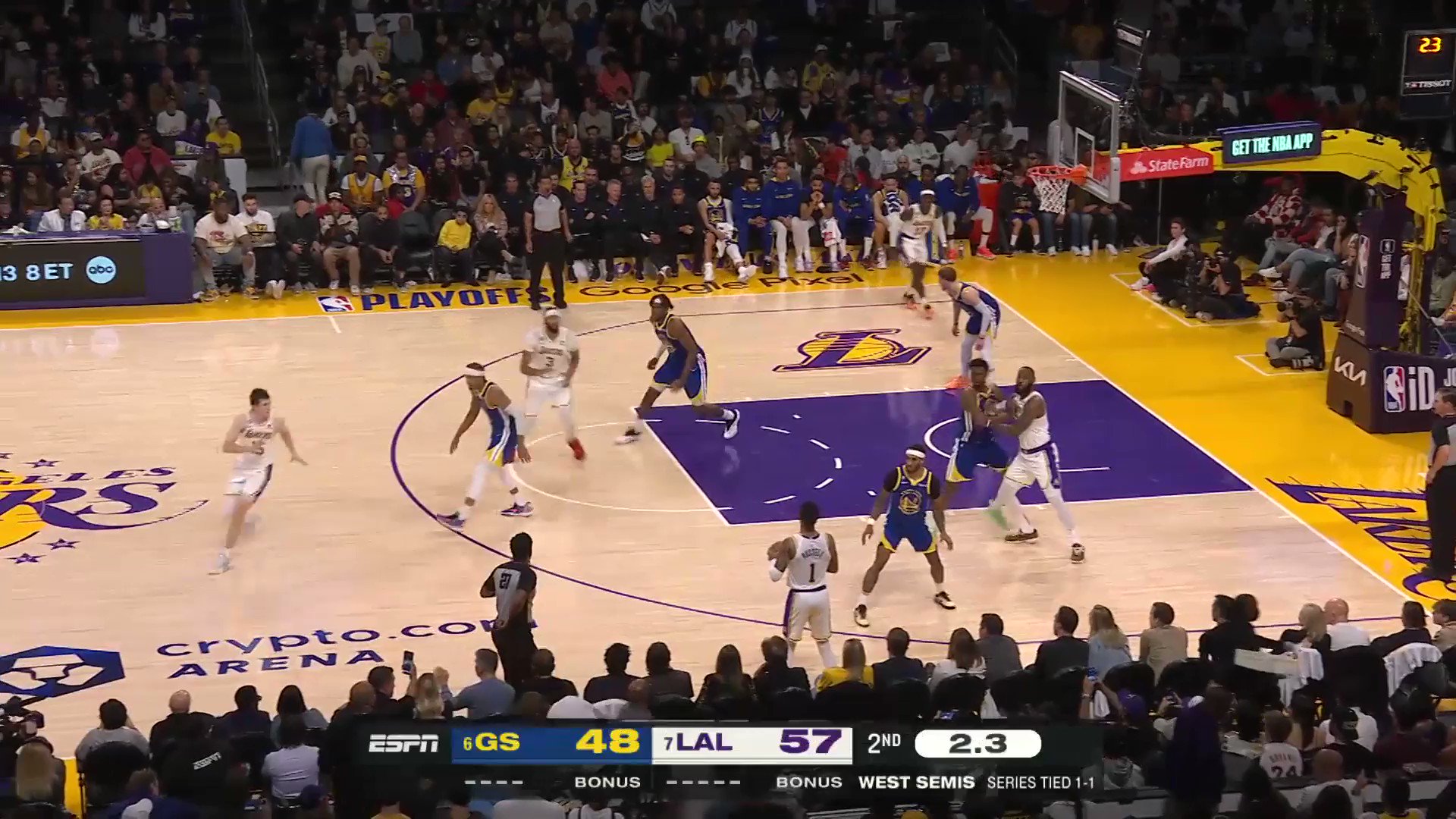 Warriors at Lakers / Twitter