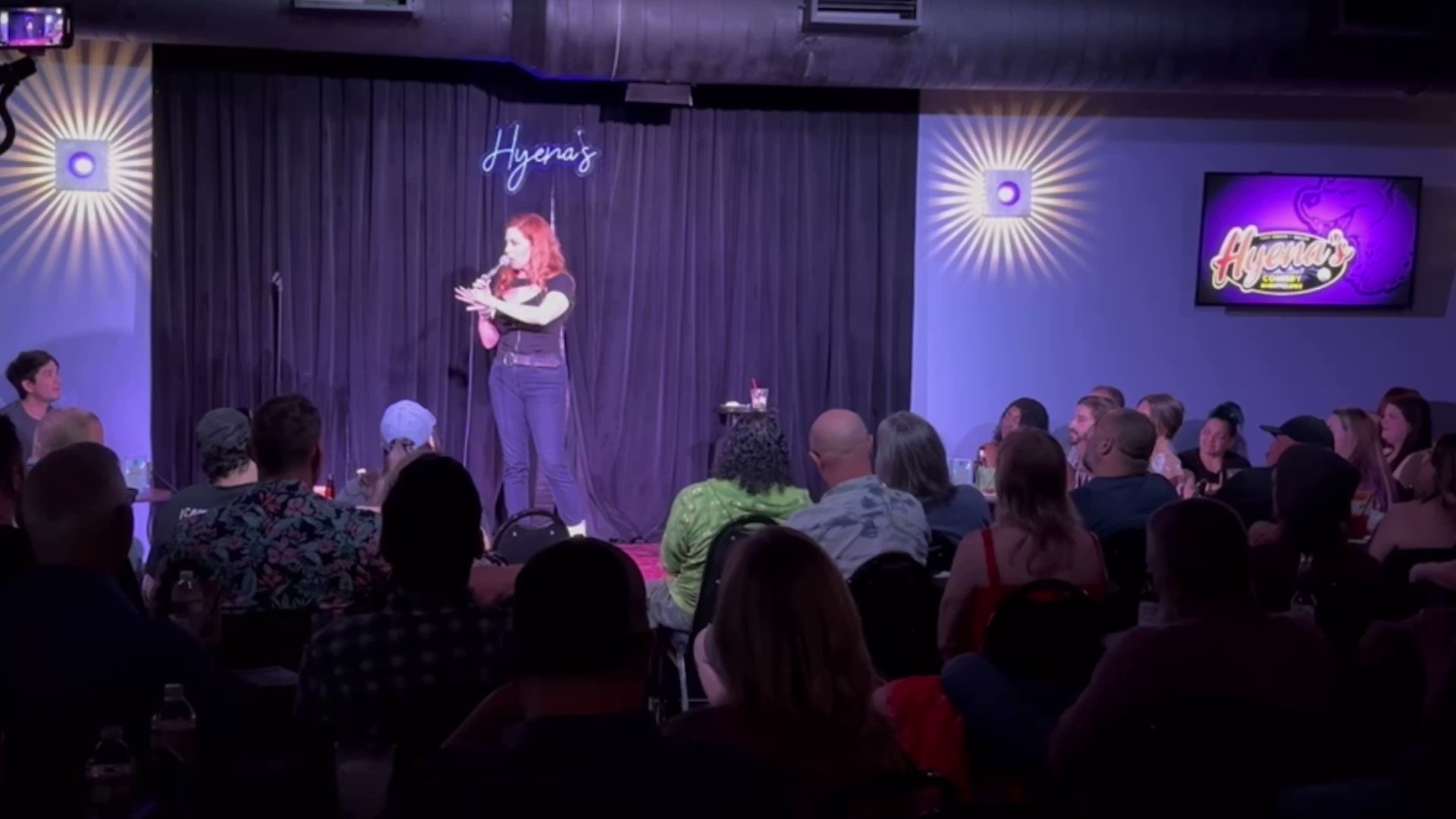 @TammyHTheRealtor on Twitter: "RT @ChrissieMayr: It’s the long awaited TRANS JOKE walk out ...