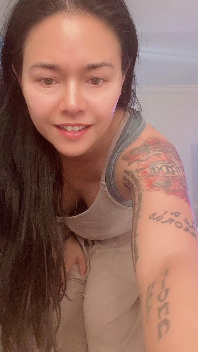 Dana Vespoli on Twitter: "Onesies for life! @therealJuliaAnn @XNicoleAnistonX @LindseyxMeadows ...