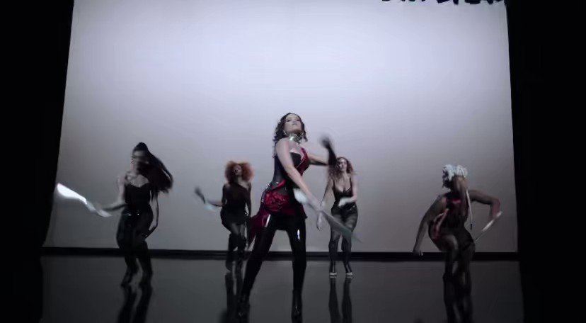 Nana Rude on Twitter: "ELA É O MOMENTO! ️‍🔥 Nesta sexta-feira (26), Juliette surpreendeu ao ...