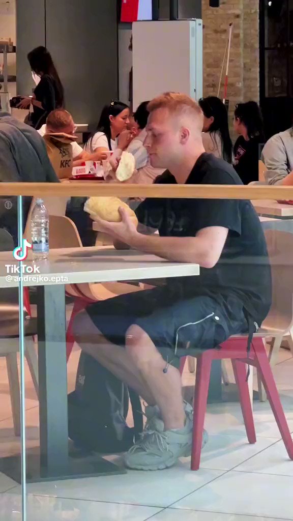 ArtfulPrudence on Twitter: "You know a good woman when you see one. https://t.co/rx71PARy85 ...