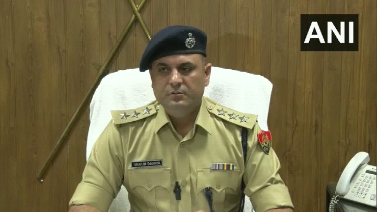 ANI on Twitter: "#WATCH | Varun Dahiya, ACP- Crime, Gurugram gives details about the arrest of ...