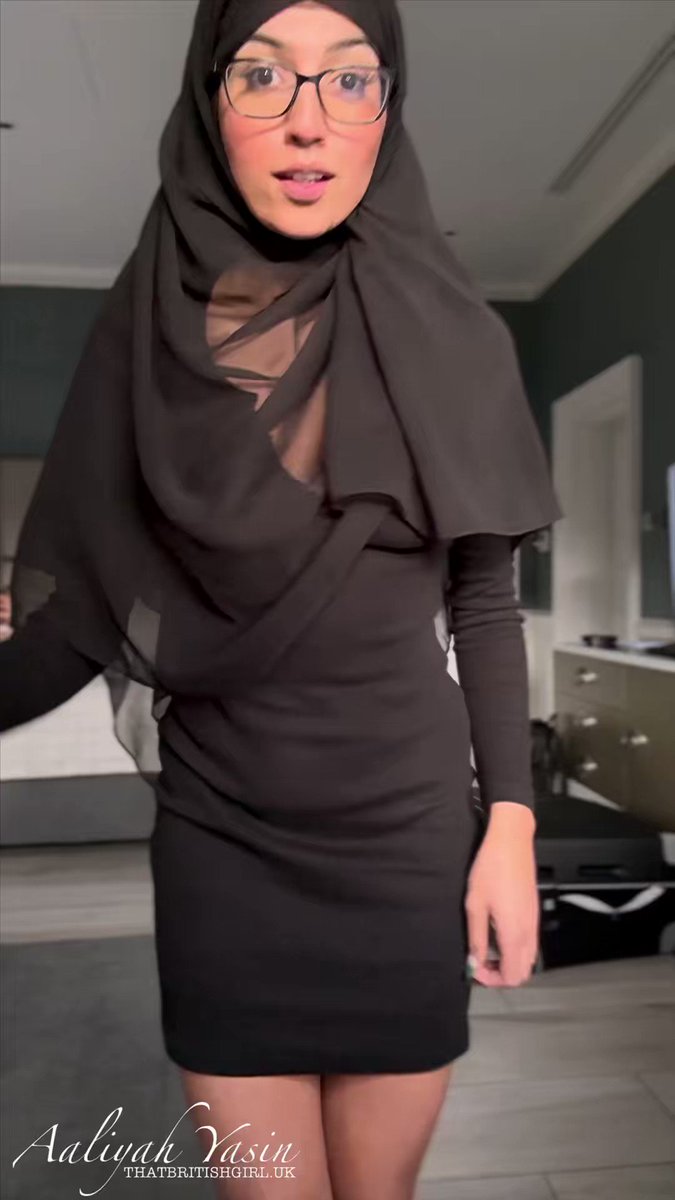 Aaliyah Yasin on Twitter: "RT @thatbritishg1rl: Happy Titty Tuesday from your favourite Hijabi 🧕 ...