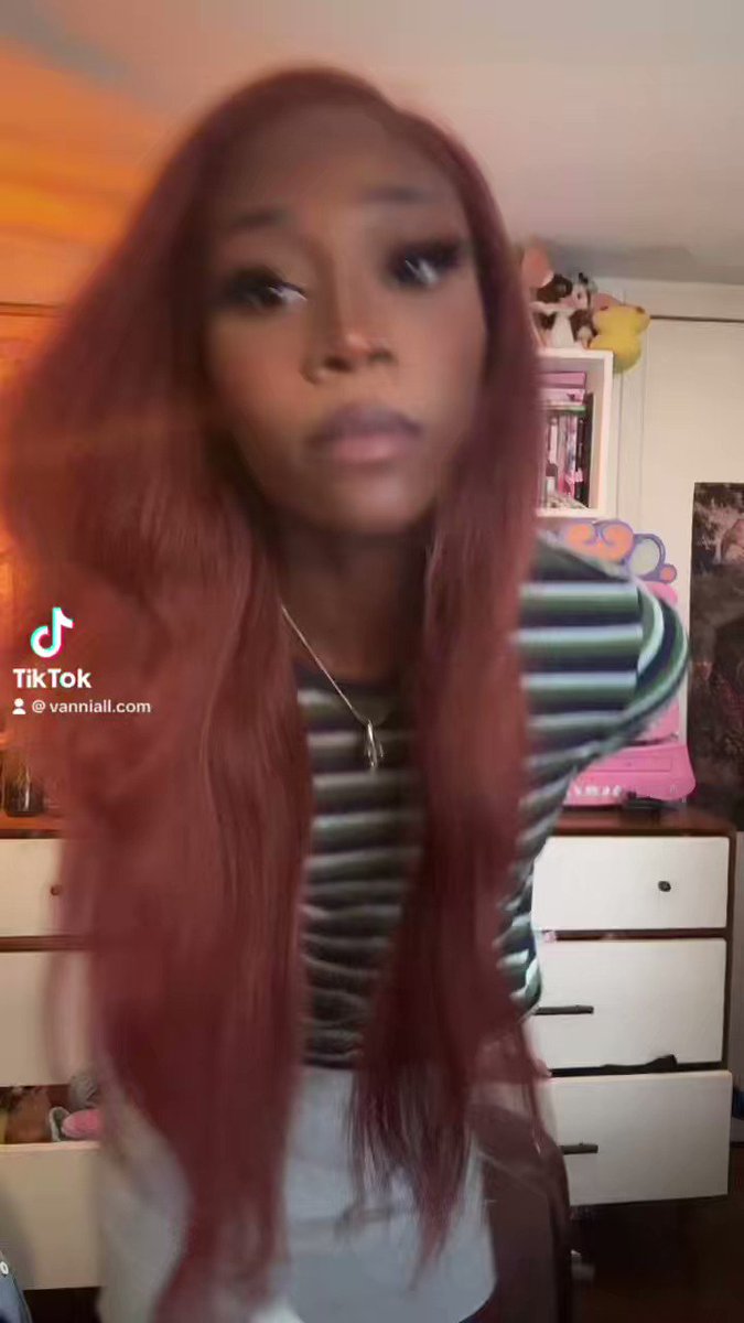 Jake DrillinWalls on Twitter: "RT @Vannialll: u can sub to my onlyfans 4 $6 bucks today only 🍓🍆🍑 ...