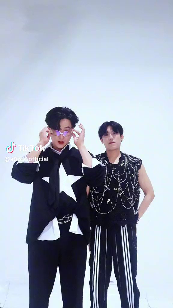 SKZ Info Esp ★★★★★ on Twitter: "Nuevo vídeo de Changbin y AB6IX Woojin en TikTok haciendo el S ...