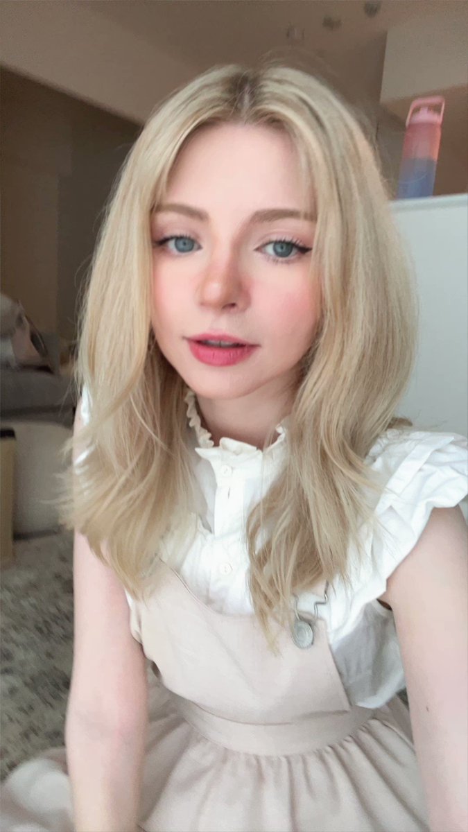 ソフィー 🌸 on Twitter: "髪の毛を巻いたのに外出たら一瞬でカールが無くなっちゃった！ でもYoutube動画の方ではバッチリだからまーいいや！"