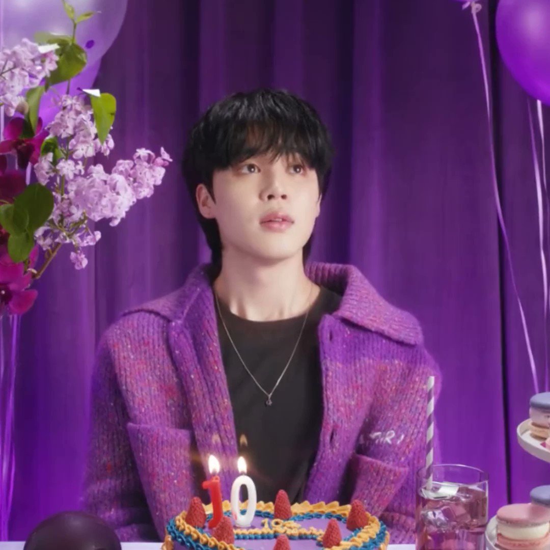 GLISTEN on Twitter: "🎉🎂 #지민 #JIMIN @BTS_twt https://t.co/MtWJnBztmB" / Twitter