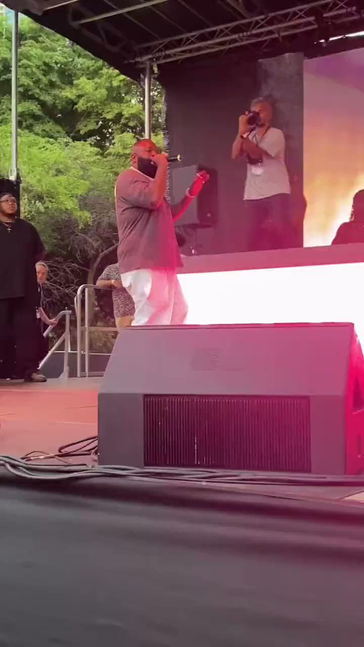 TopMixtapes.com on Twitter: "Rick Ross Shut Vegandale Fest down ‼️‼️ And paid respect to Larry ...