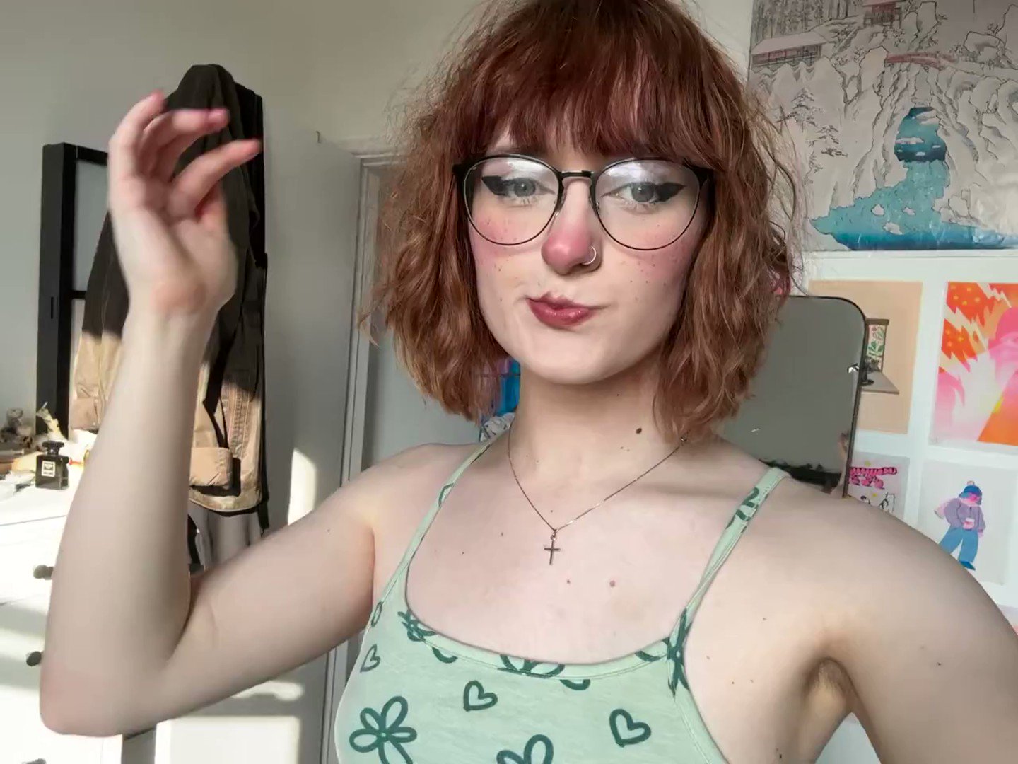 pierbi 🏳️‍⚧️ on Twitter: "the way my hair glows in the sun is rly cool https://t.co/SXDaYcFZyH ...