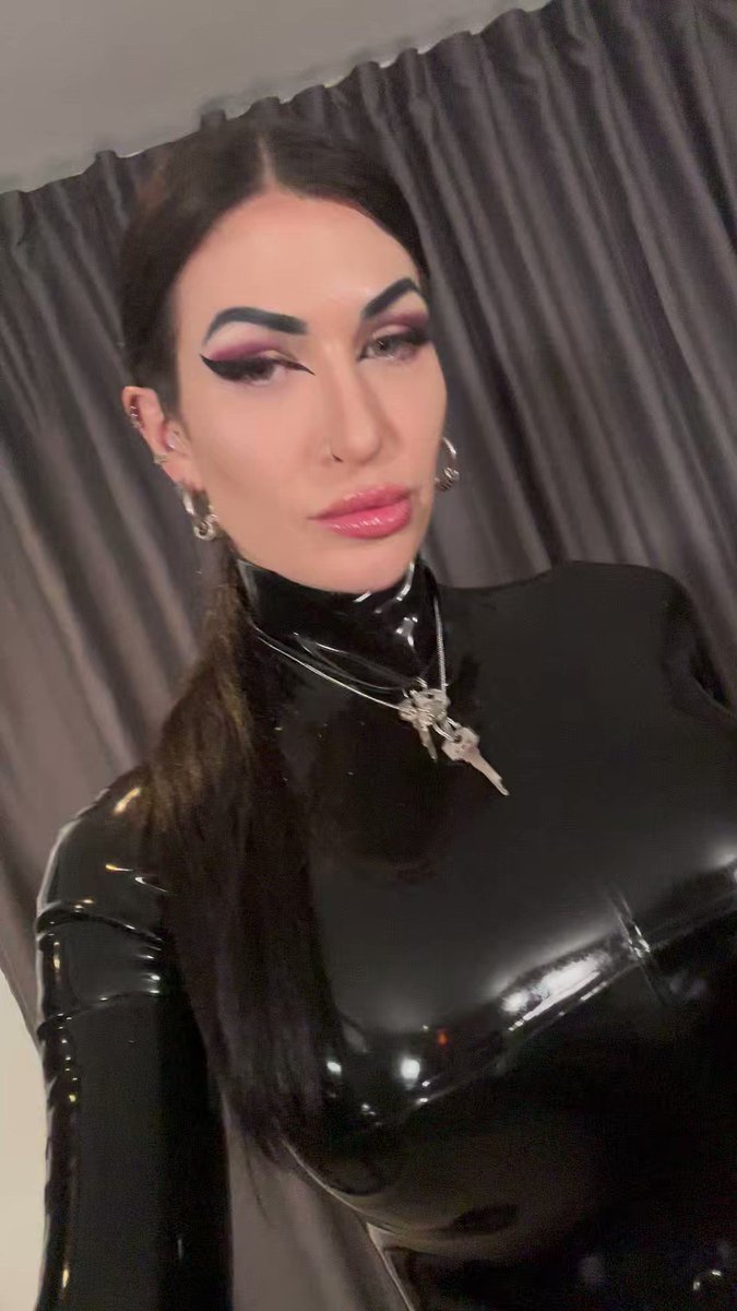 Mistress Damazonia Vancouver 🇨🇦 On Twitter Made It To Florida