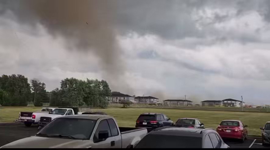 BAM Weather (BAMWX) on Twitter: "This video was shared by Eric Ford on Facebook at Stones ...