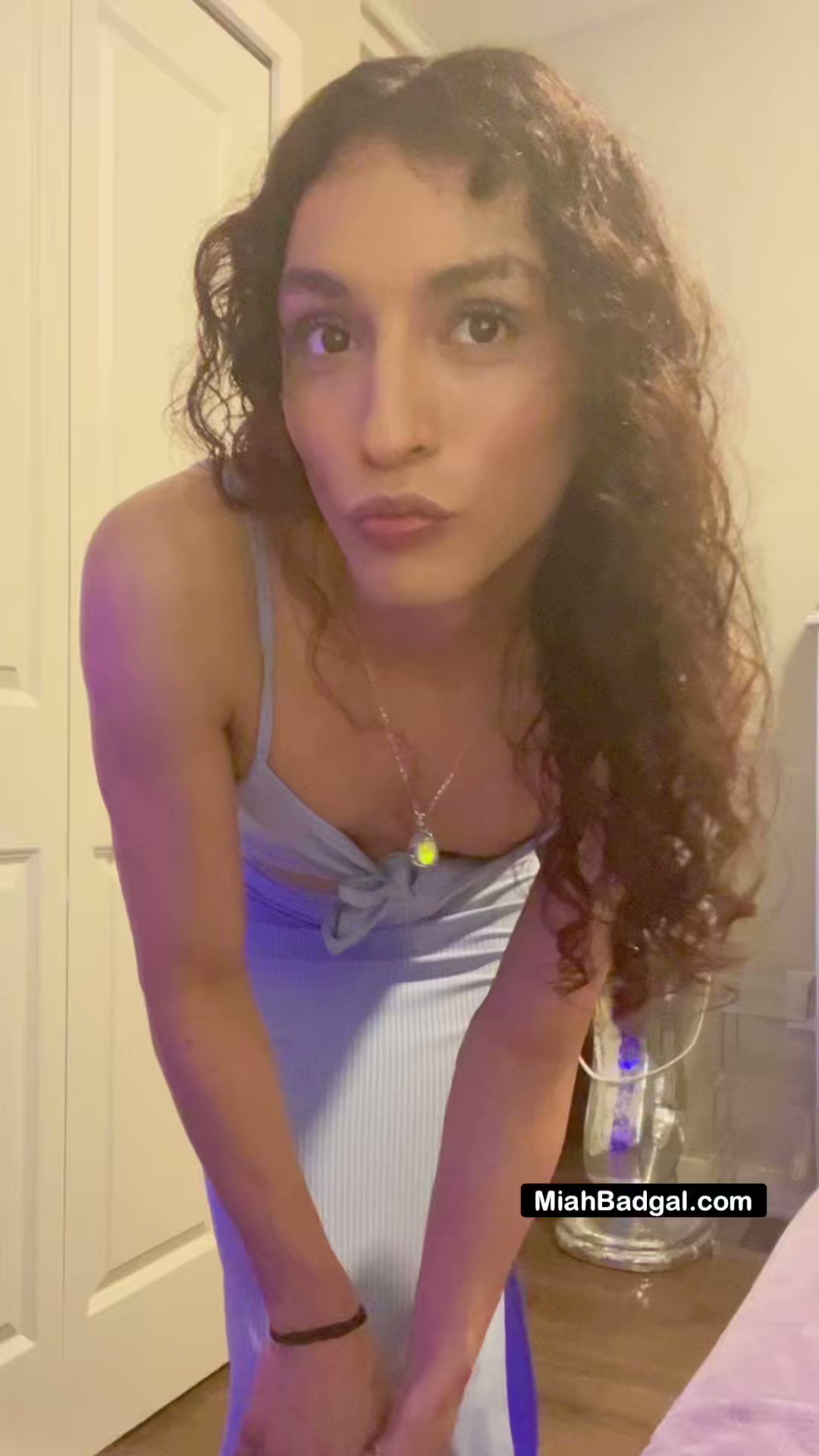 Miah Badgal on Twitter: "I’m young, hot, and beautiful and single I live on my own and I’m ...