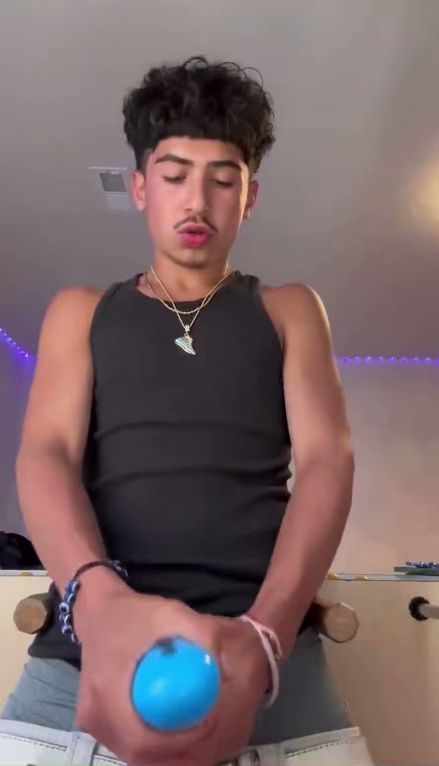 Str8 Bi Freaks 💦 on Twitter: "Hot 18yo straight Latino 💦💦💦 #teen #latino #bust #straight #stroke ...