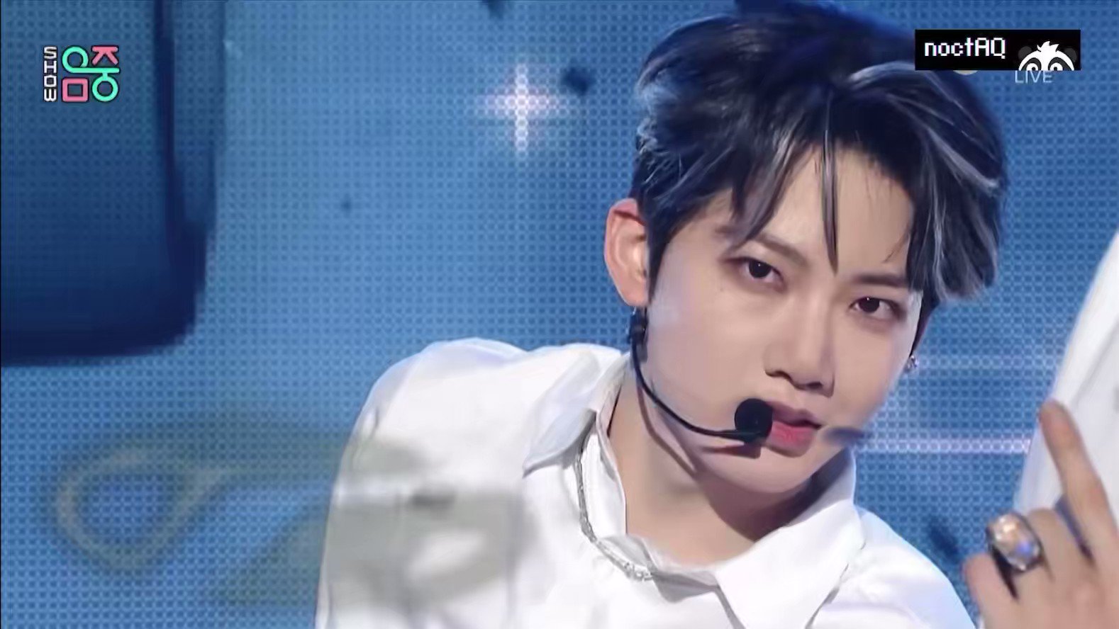 JUNKYU GLOBAL on Twitter: "#JUNKYU as ending fairy on #T5’s performance of #MOVE in Music Core ...