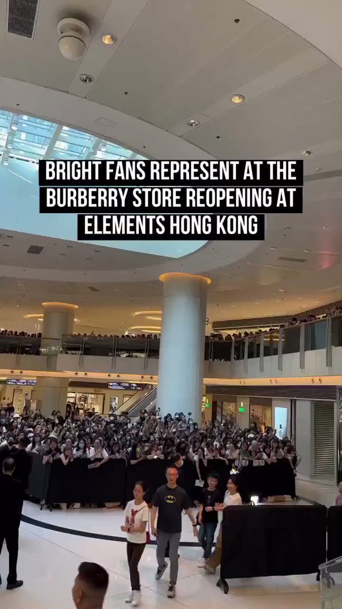 Bright_Charts on Twitter: "So happy for him 😍😍😍 Bright BA Burberry #Burberry #bbrightvc ...