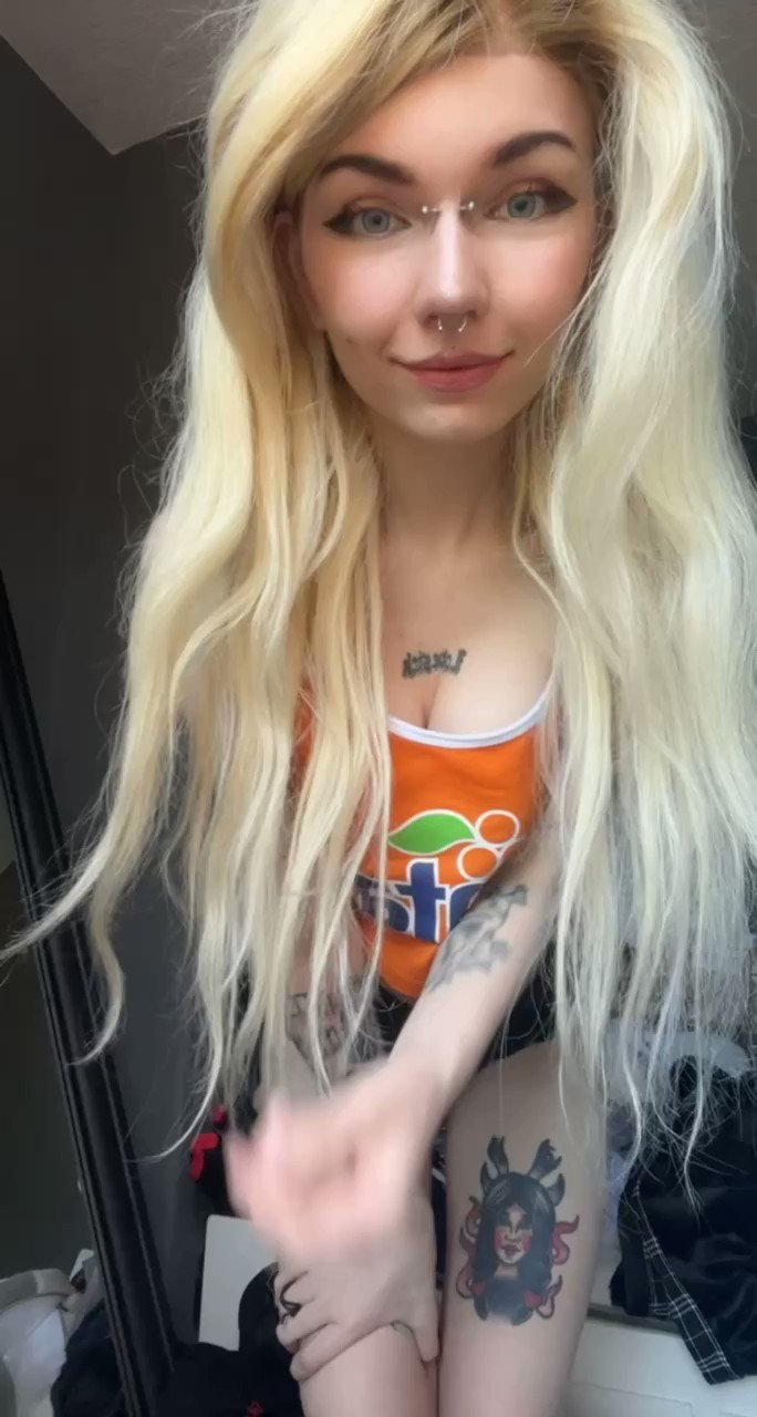 π₯πͺelizabunπΈπ° On Twitter Cravedcuddle Boobs Make Everything Better